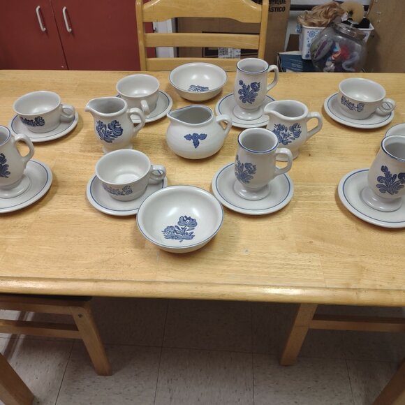Pfaltzgraff | Kitchen | Pfaltzgraff Yorktown Vintage Stoneware Dish Set ...